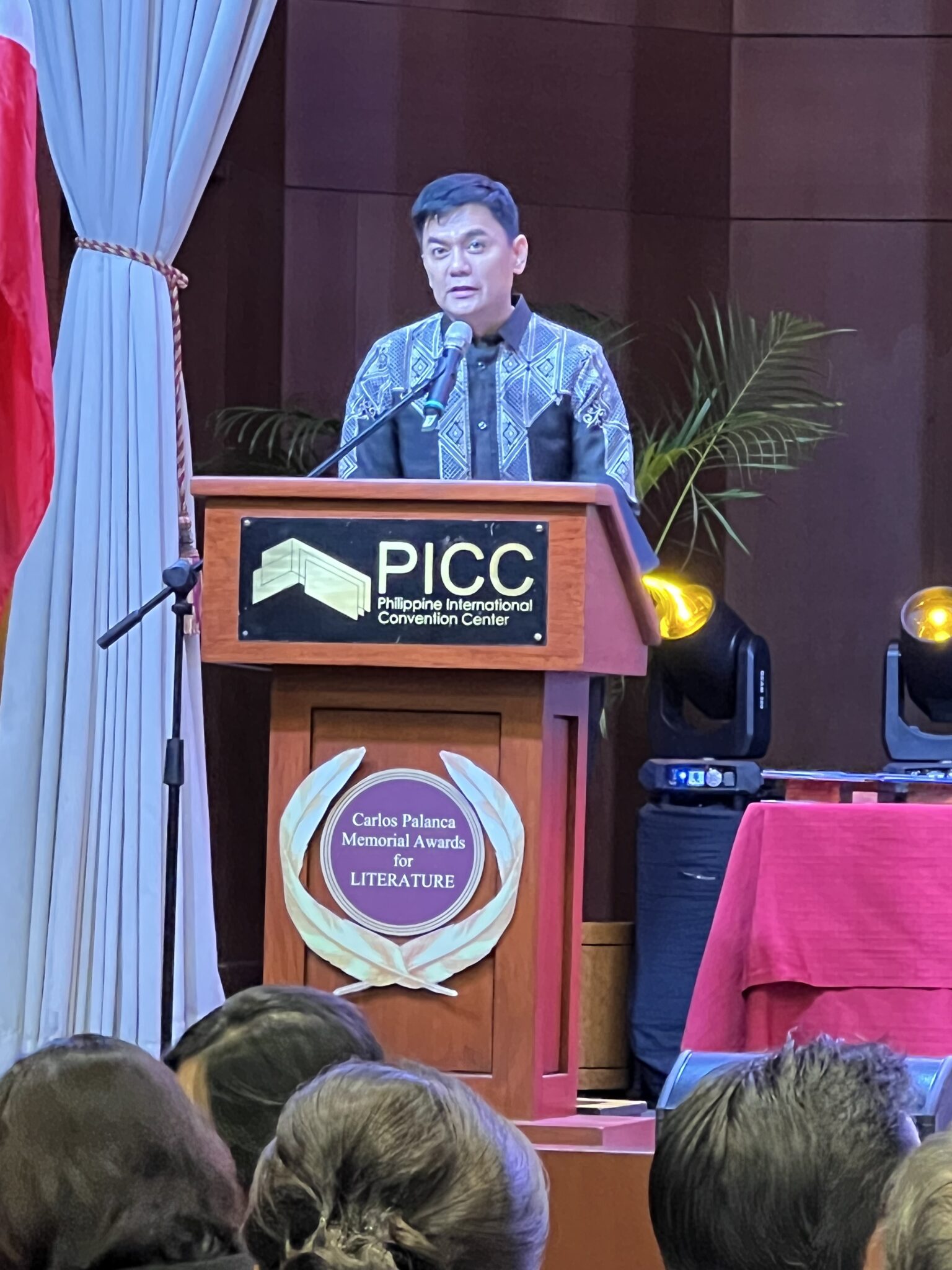 Ang mga mabunying manunulat sa ika-72 Palanca Awards – Pinoy Peryodiko