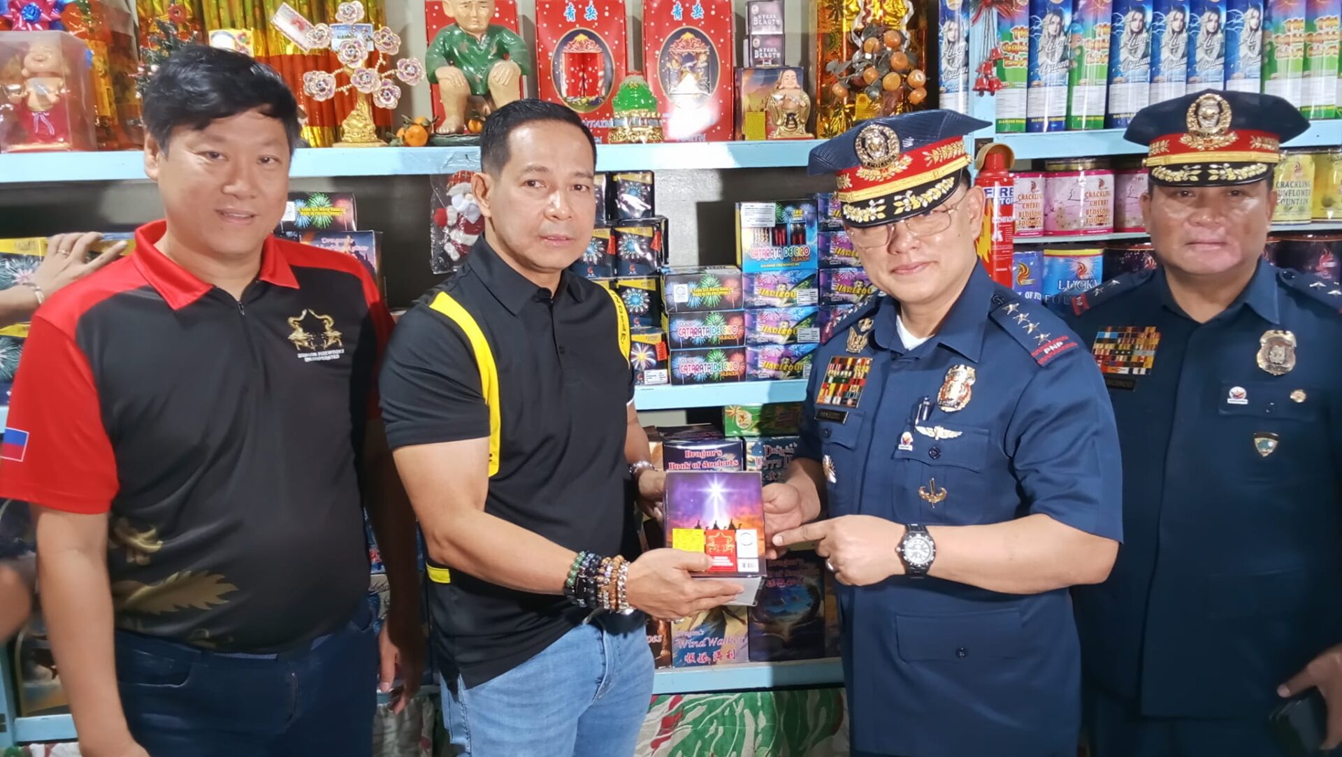 PNP: Mga legal na paputok sa common area lang, mga pailaw pwede sa ...