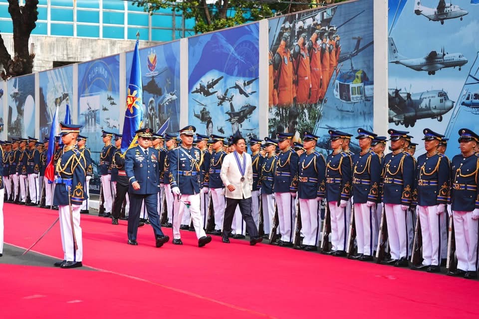 Outgoing PAF Commanding General Lieutenant General Stephen Parreño ...